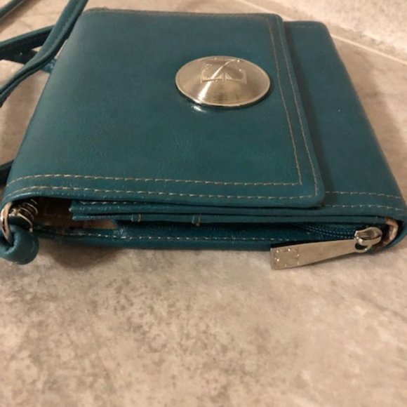 Liz Claiborne | Bags | Euc Liz Claiborne Crossbody Wallet | Poshmark